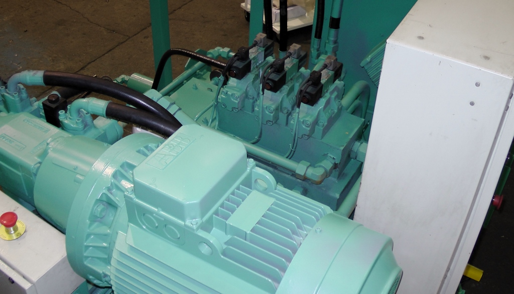 Middleton Engineering Limited - ME Poly 200 - Baler